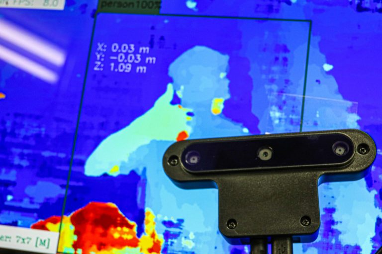 Oak D Opencv Depthaiカメラを試してみた スイッチサイエンス マガジン